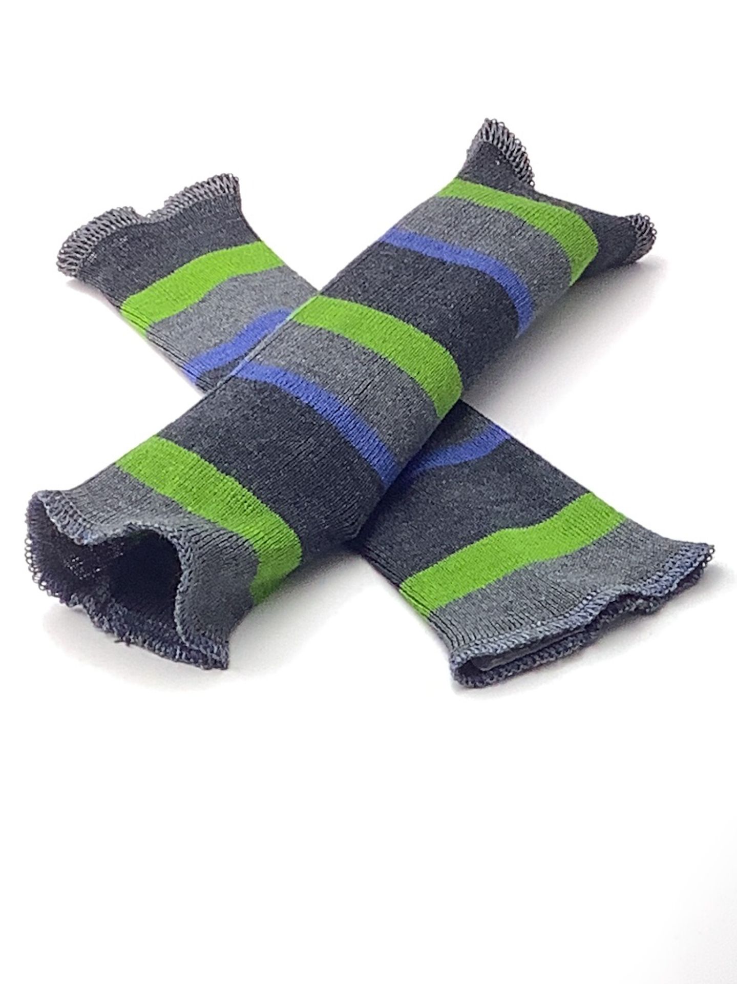 Handgefertigte Arm-Stulpen – Exklusive Designs | Bio-Garne | Pulswärmer ...